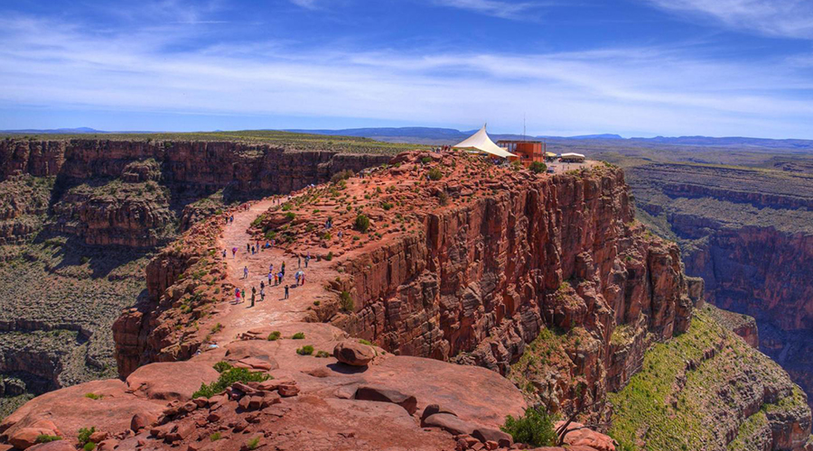 GRAND CANYON WEST RIM LUXURY LIMO VAN WITH SKYWALK | VegasTours